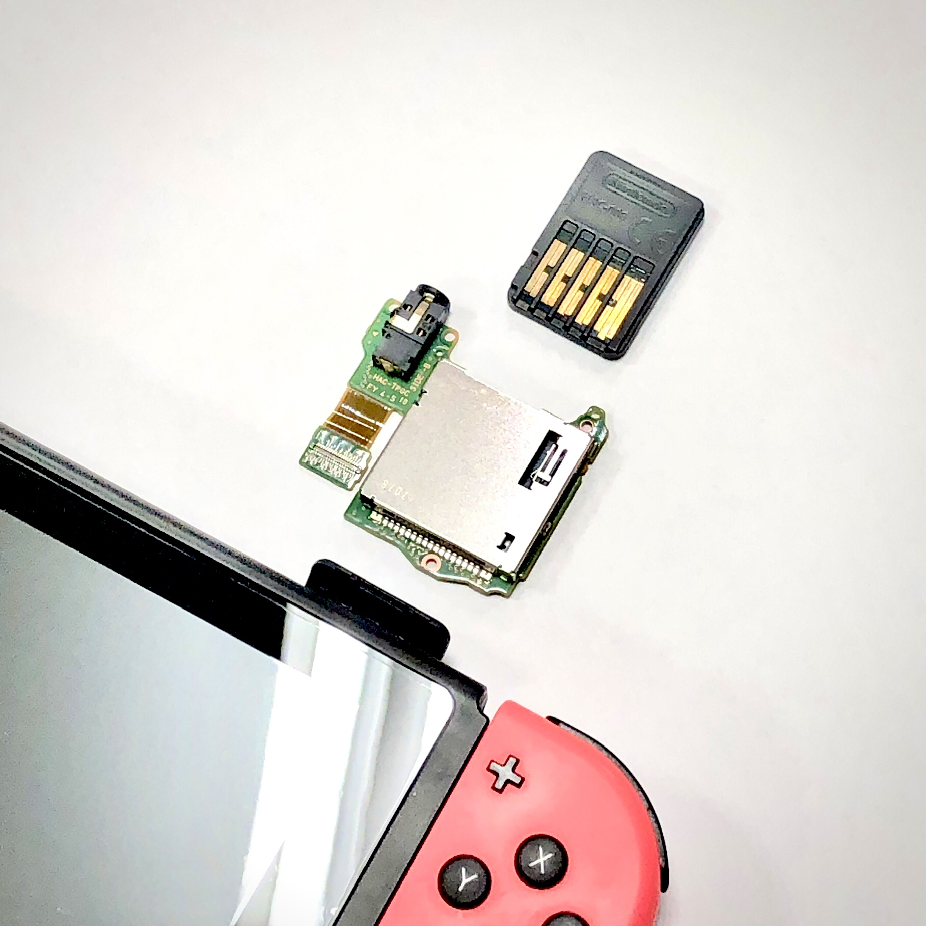 Switch ゲームカード差込口の修理【豊中市】 - iPhone修理・iPad修理 スマートクール エトレとよなか店・ららぽーとEXPOCITY店