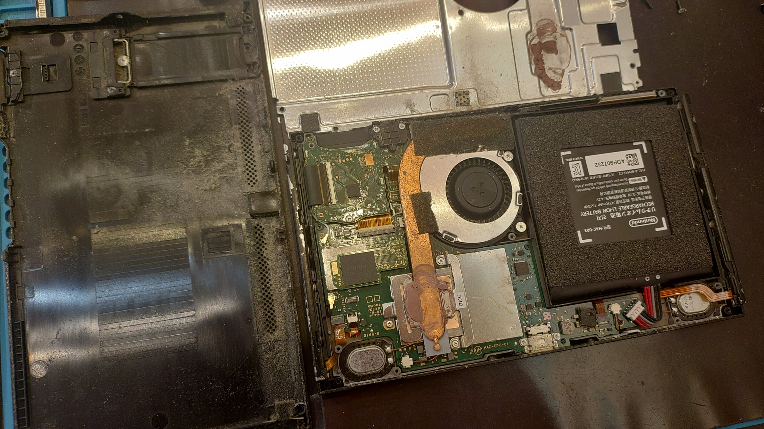 【エキスポシティ店】Switchの内部メンテナンス【吹田市からご来店】 - iPhone修理・iPad修理 スマートクール エトレとよなか店・ららぽーとEXPOCITY店