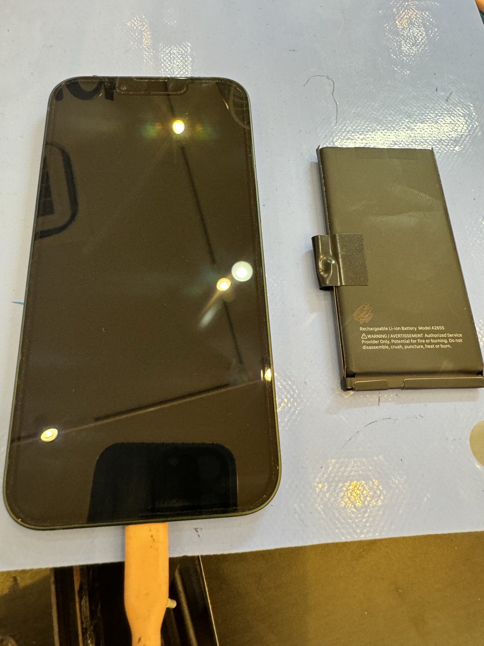 iPhone13バッテリー交換とガラスコーティング施工吹田市からご来店 - iPhone修理・iPad修理 スマートクール エトレとよなか店・ららぽーとEXPOCITY店