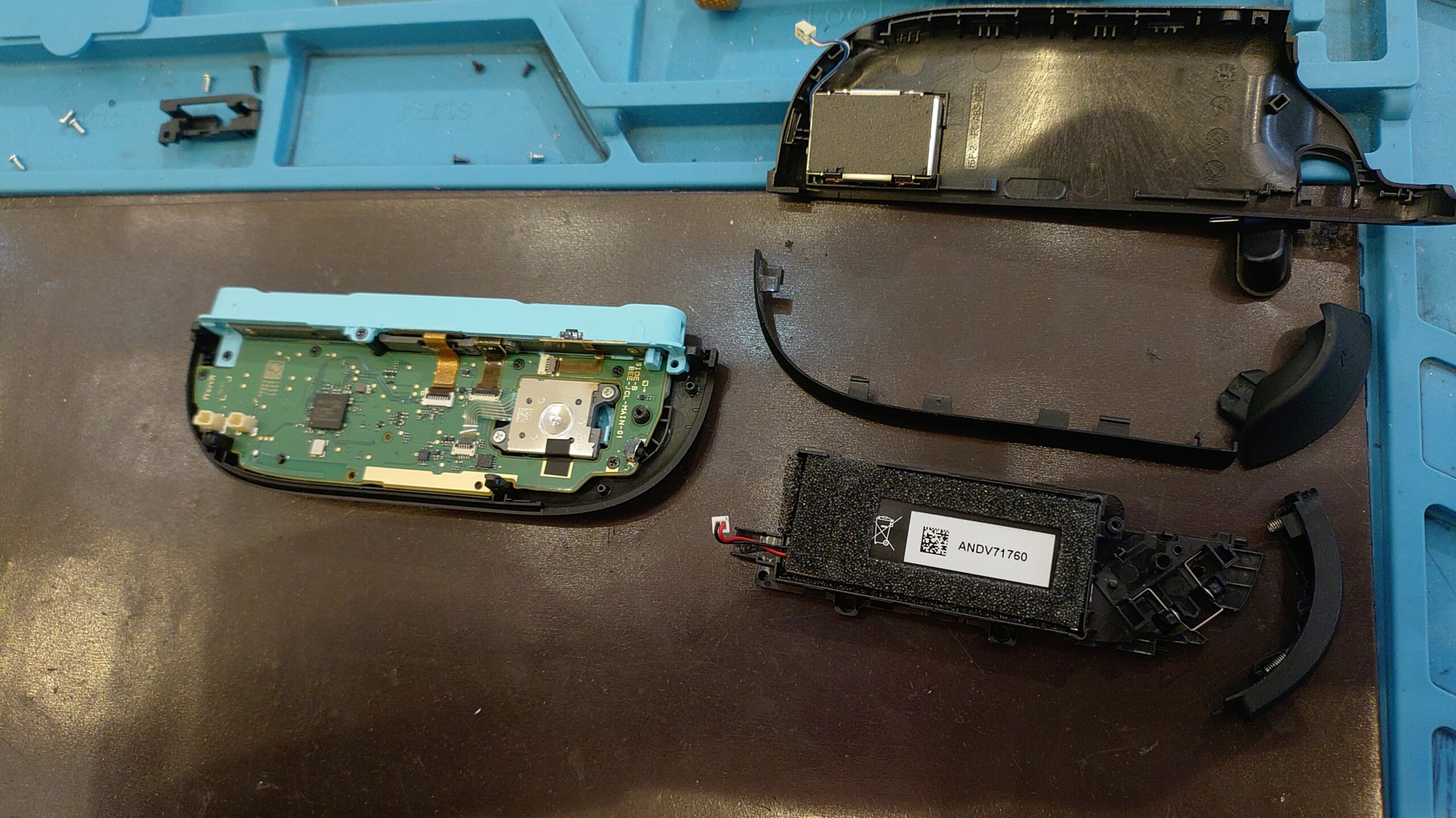 【エキスポシティ店】Switch2 ジョイコンスティック交換【吹田市よりご来店】 - iPhone修理・iPad修理 スマートクール エトレとよなか店・ららぽーとEXPOCITY店